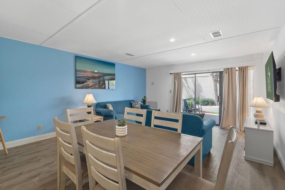 Casa, várias camas (Myrtle Dunes- Across from Beach, Pet ) | Interior