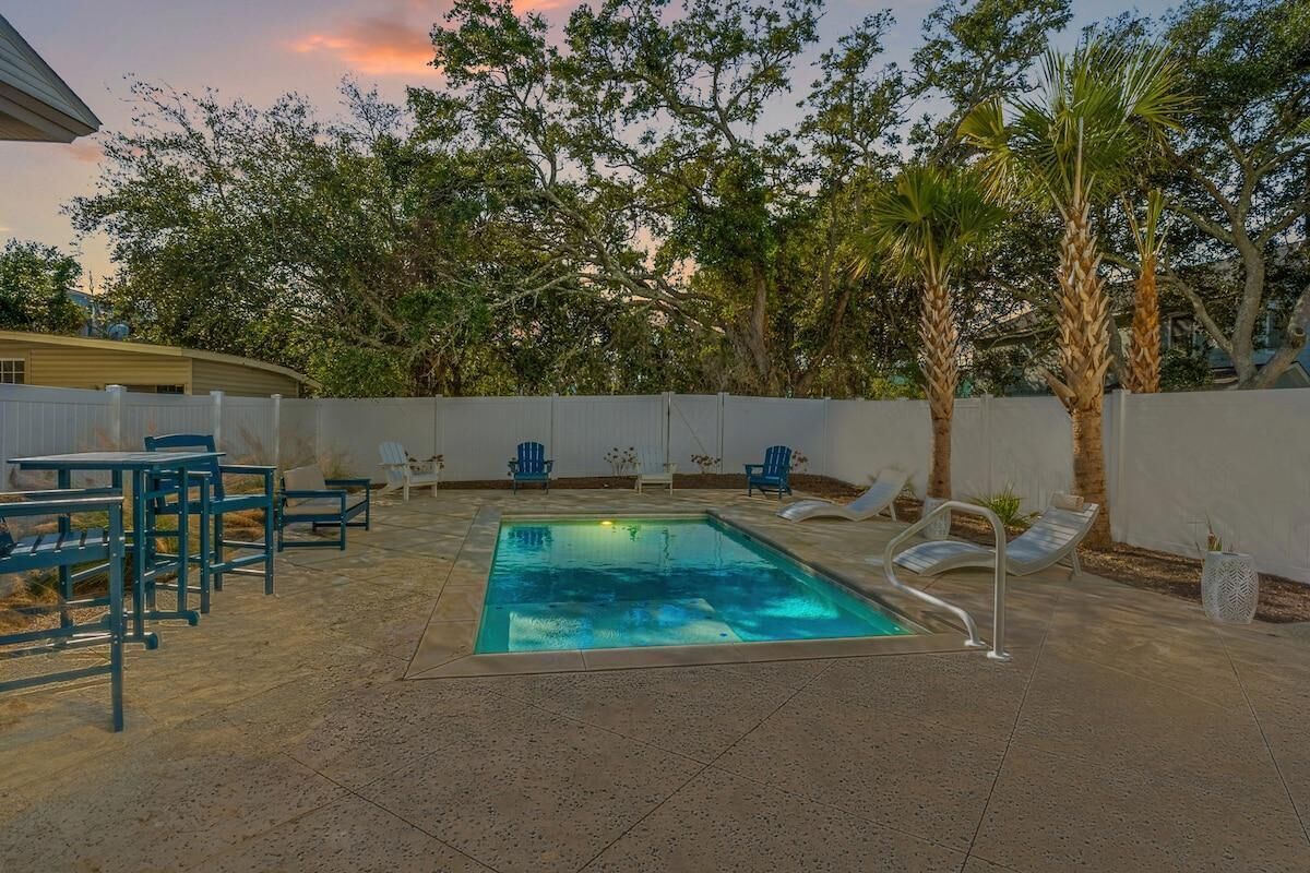 Casa, várias camas (Almost Heaven on Sunset-Pool-Walk to ) | Piscina