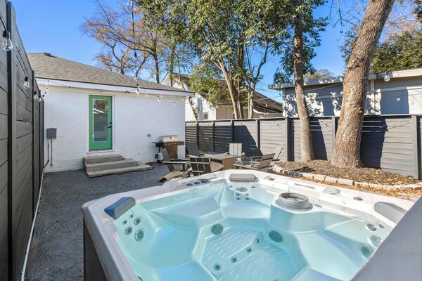Suite Magnolia Ii, Hot Tub & Pet Friendly - Charleston, SC