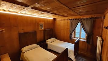 Quarto Twin | Wi-fi grátis, roupa de cama fornecida