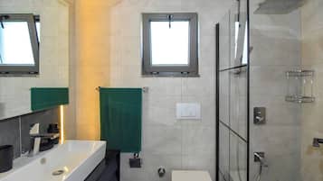 Villa, 3 quartos, fumadores, piscina privativa | Casa de banho
