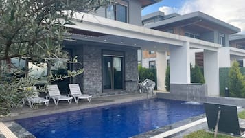 Piscina exterior