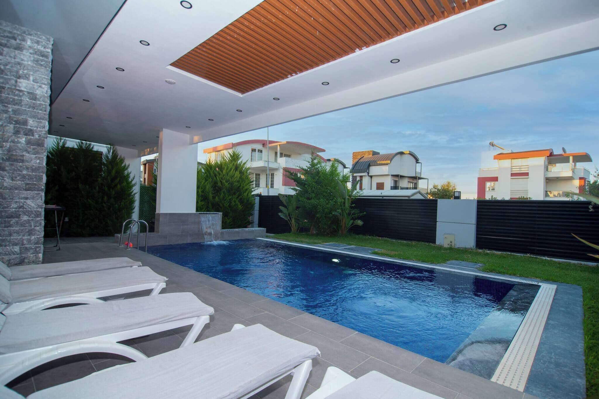 Vila, 3 quartos, para fumantes, piscina particular | Piscina | Piscina externa