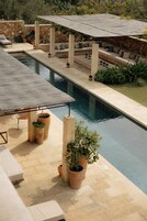 Piscina exterior sazonal 