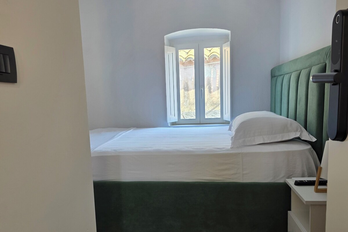 Quarto Duplo Standard, Vista para a cidade | Minibar, cofre no quarto, secretária 