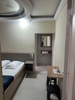 Quarto Clássico com Cama de Casal | Wi-fi grátis