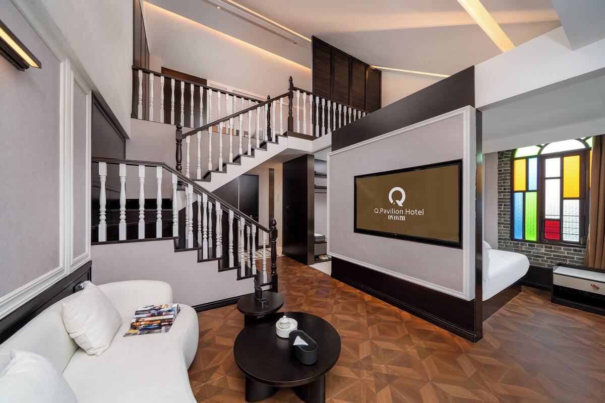 Loft conforto, vista para o jardim | Roupas de cama premium, edredons de pluma, frigobar, escrivaninha