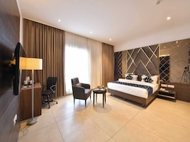 Escrivaninha, Wi-Fi de cortesia, roupa de cama