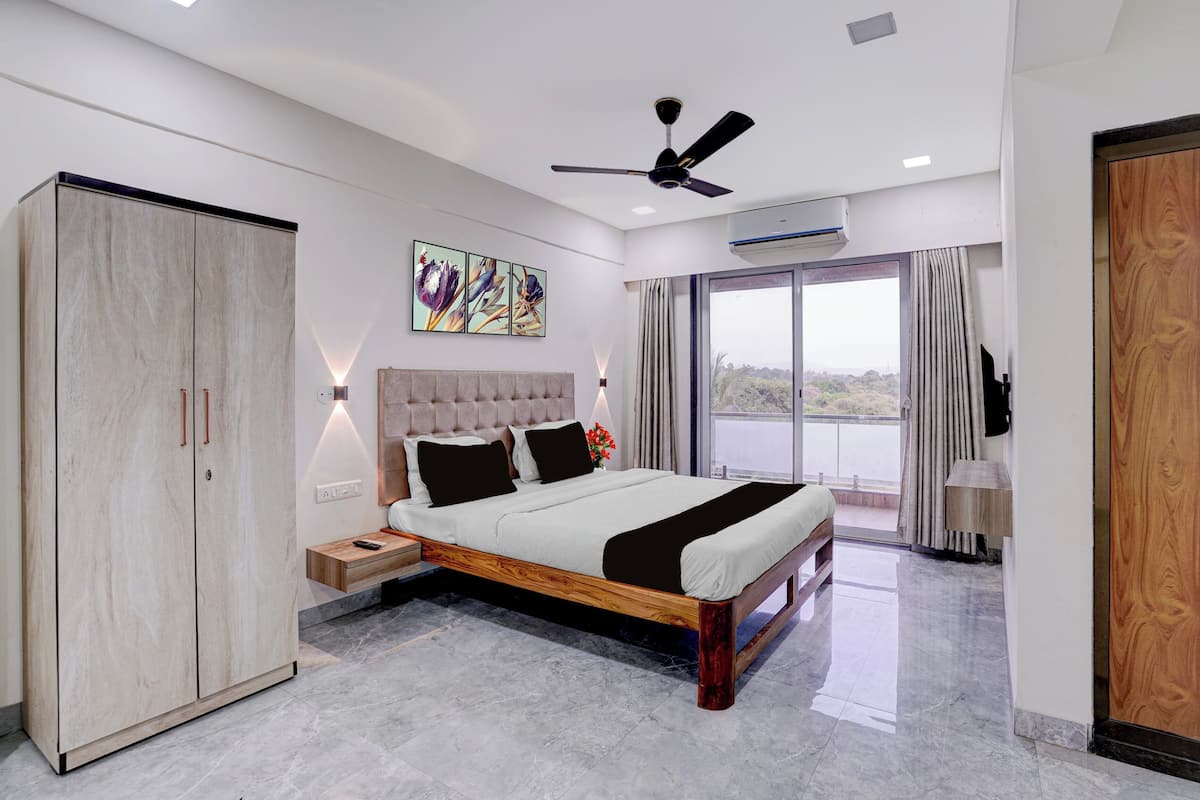 Quarto luxo | Escrivaninha, Wi-Fi de cortesia, roupa de cama
