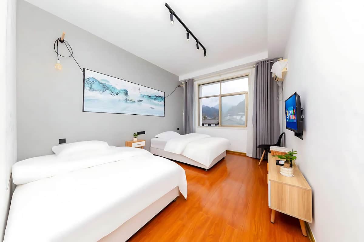Quarto Twin Standard | Edredões de penas, secretária, cortinas/cortinados opacos, Wi-fi grátis