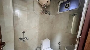 Quarto Duplo ou Twin Deluxe, Vista para a cidade | Casa de banho