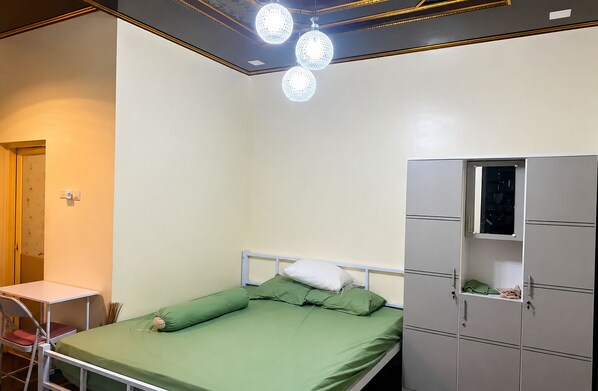Quarto Individual Deluxe, varanda | Secretária