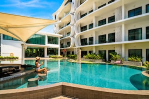 5 piscinas exteriores 