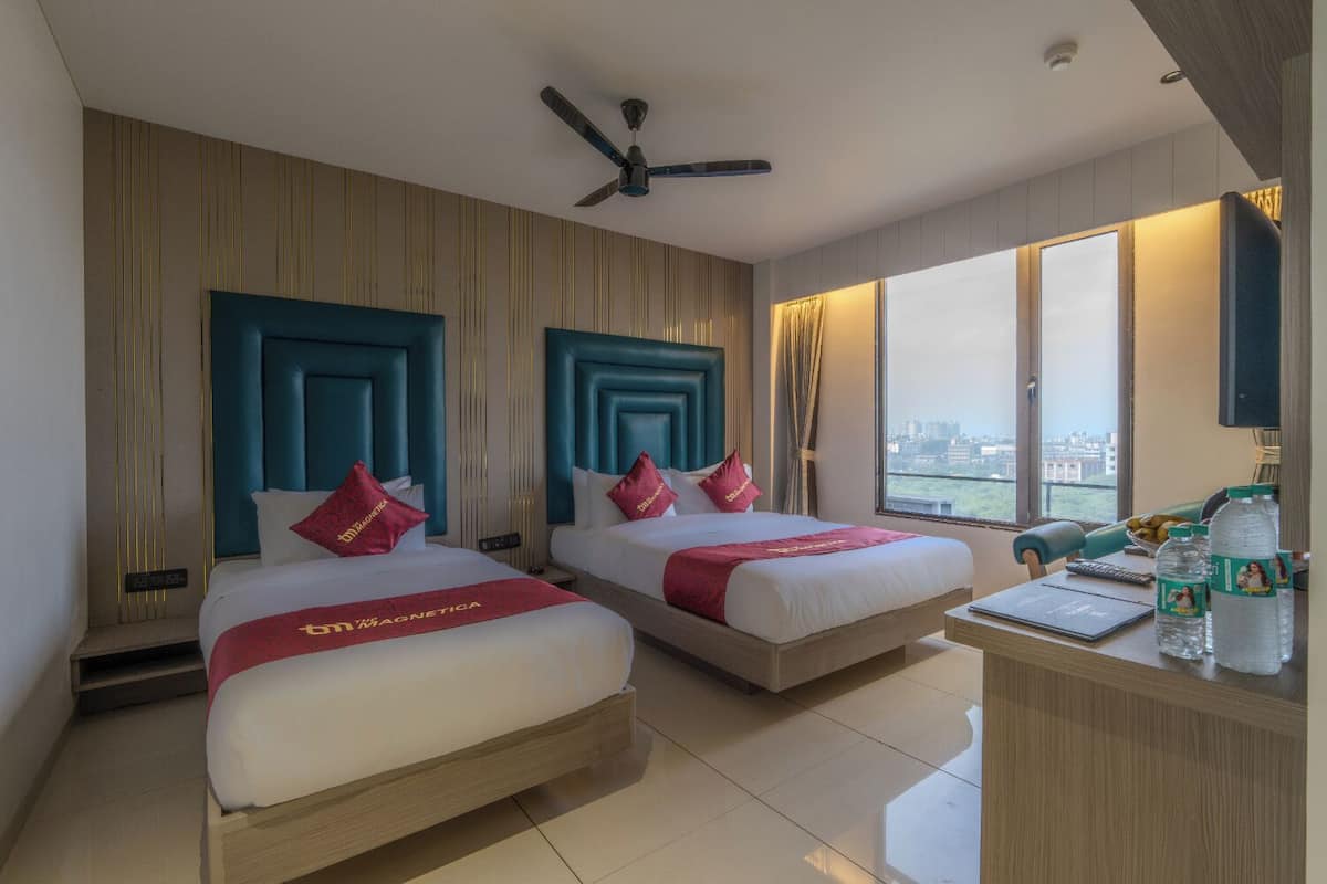 Quarto superior | Escrivaninha