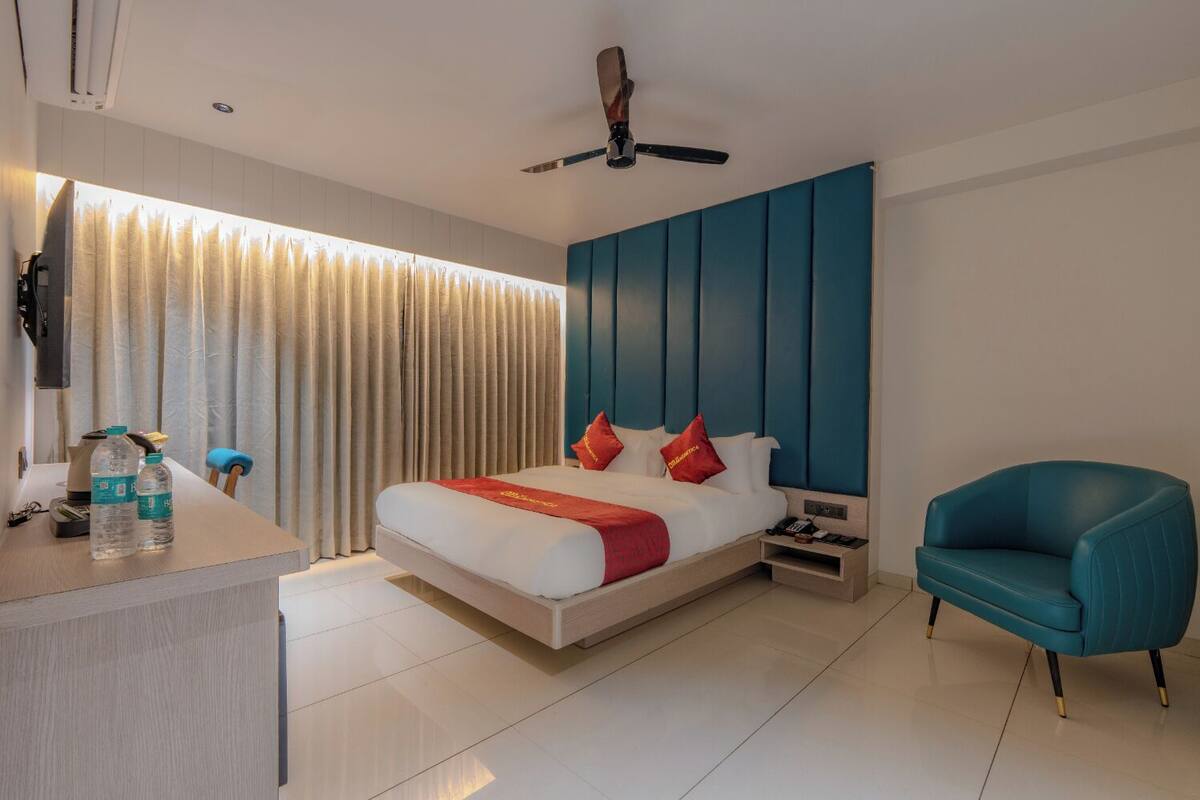 Quarto club | Escrivaninha