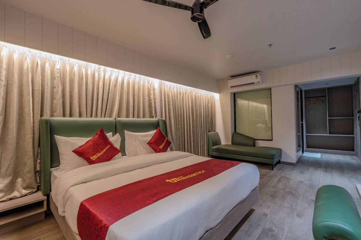 Quarto luxo | Escrivaninha