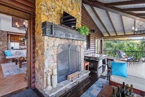 Cabana luxo, vista para a montanha | Terraço/pátio