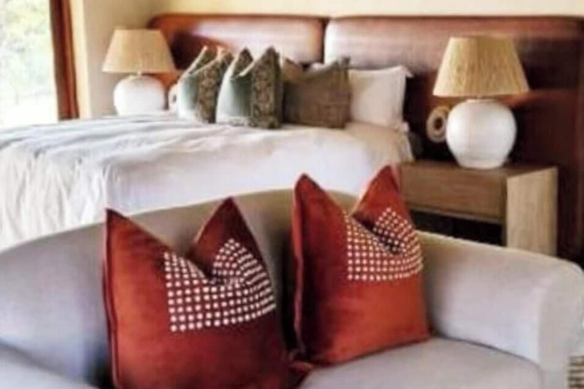 Quarto Duplo Premium | Cofre no quarto, secretária