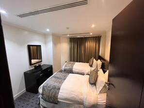 Suite Familiar | Cofre no quarto, ferro/tábua de engomar, Wi-fi grátis 