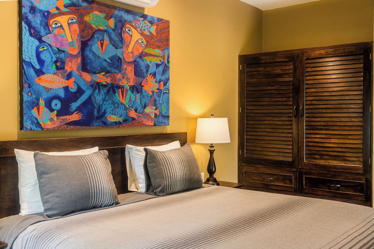 Villa Superior, vista parcial para o oceano | Cofre no quarto, Wi-fi grátis 