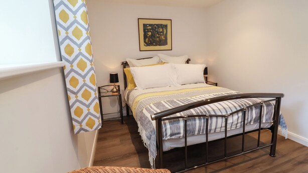 2 quartos, Wi-fi grátis, com decoração personalizada 