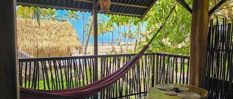 Apartamento, varanda, vista para o mar | Terraço/pátio interior