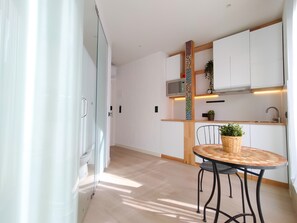 Suite-Estúdio Deluxe, varanda, Vista para a cidade | Interior