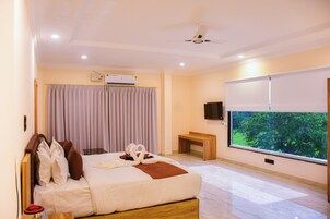 Quarto premium | Escrivaninha, Wi-Fi de cortesia