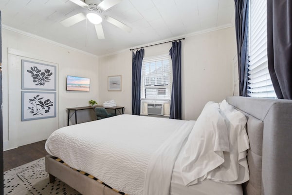Private Bedroom In 4br Home - CAJUNDOME & Convention Center