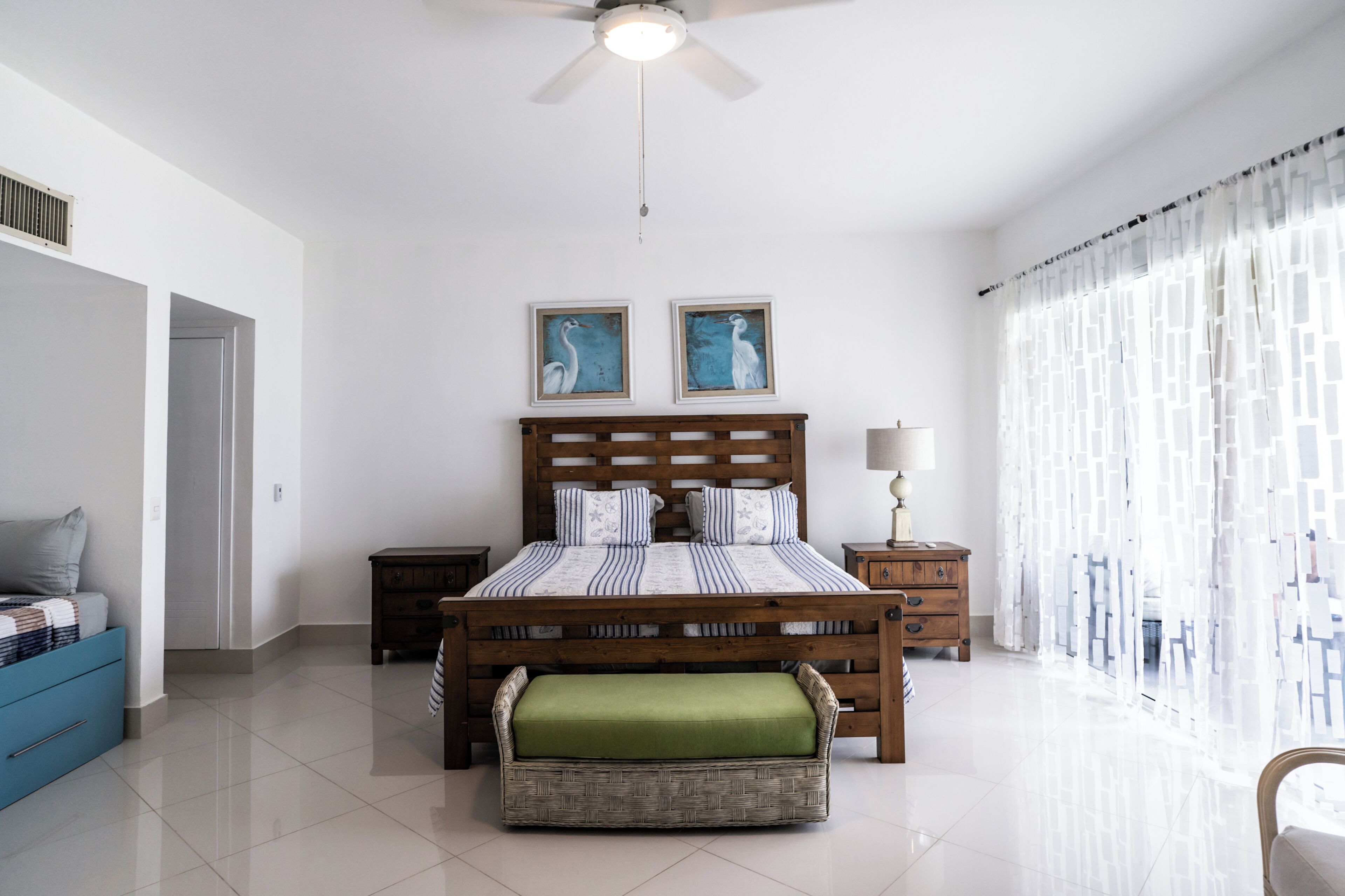 Apartamento, sacada, vista para o jardim | Cofres nos quartos, Wi-Fi de cortesia