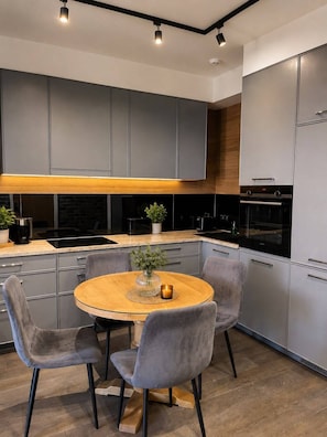 Apartamento Deluxe, Vista para a cidade | Interior