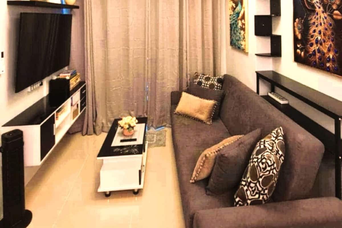 Apartamento Comfort em Condomínio Fechado, varanda, Vista para a cidade | Sala de estar