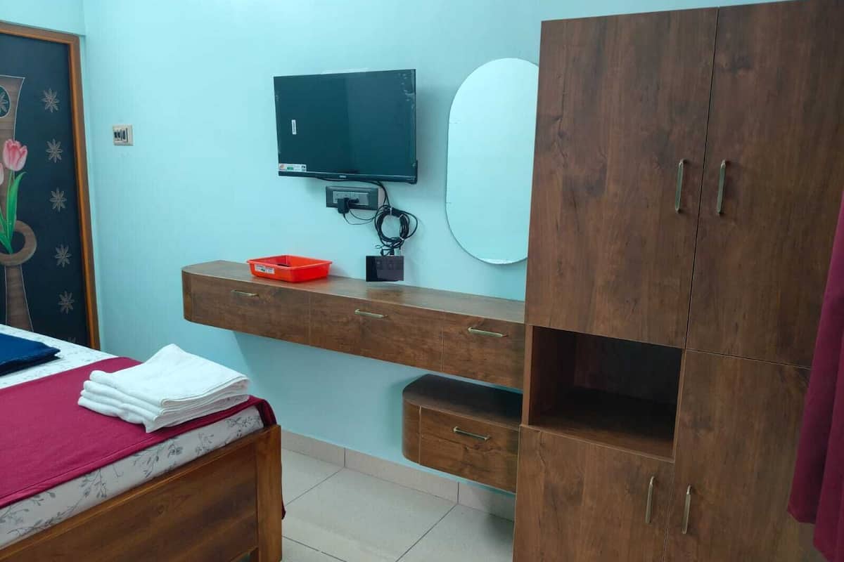 Quarto casal standard, sacada, vista para a cidade | Wi-Fi de cortesia