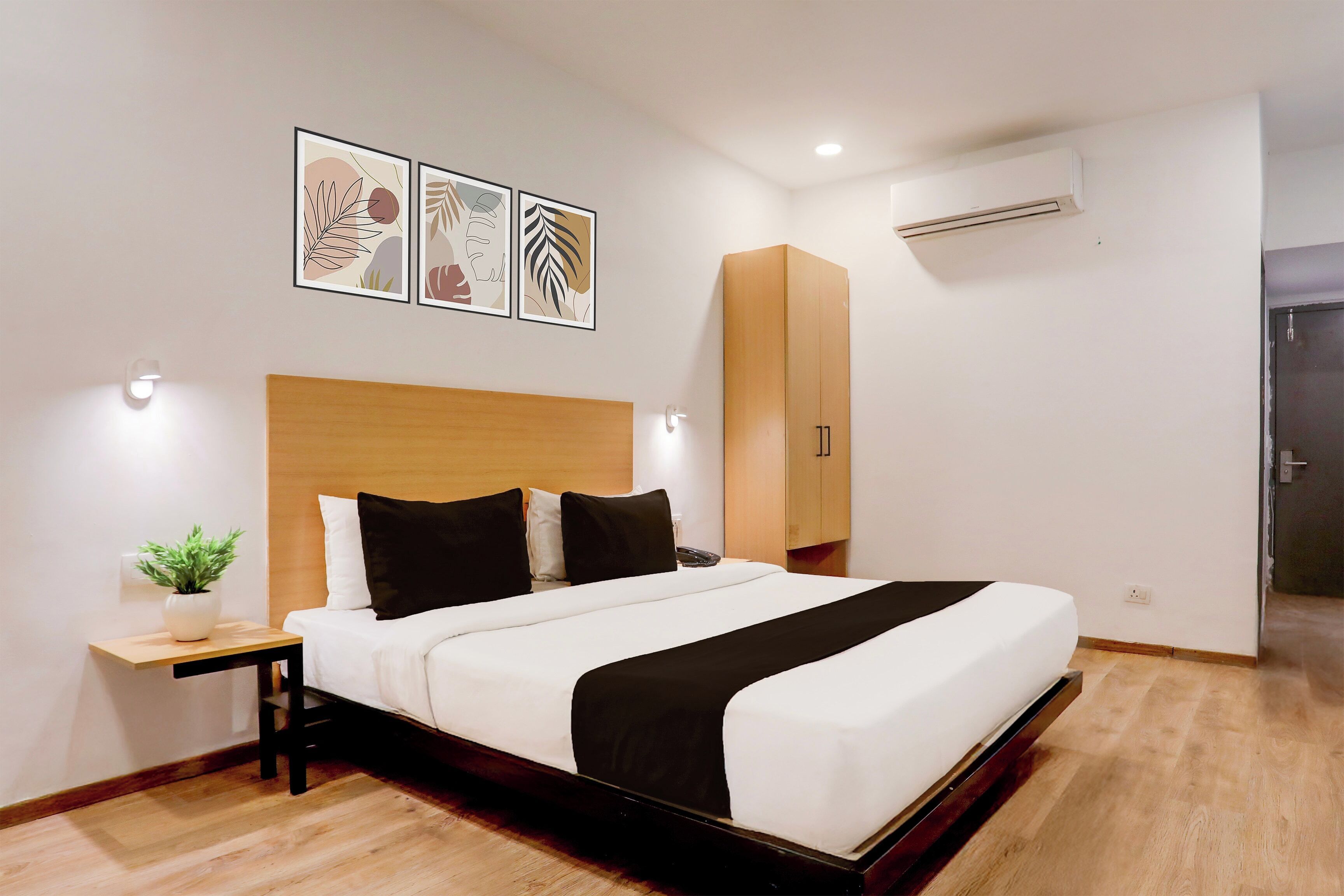 Quarto casal superior | Escrivaninha, Wi-Fi de cortesia