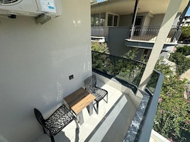 Apartamento básico | Opções para refeição ao ar livre