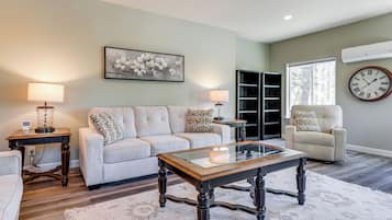 Casa (2 Bedrooms) | Interior