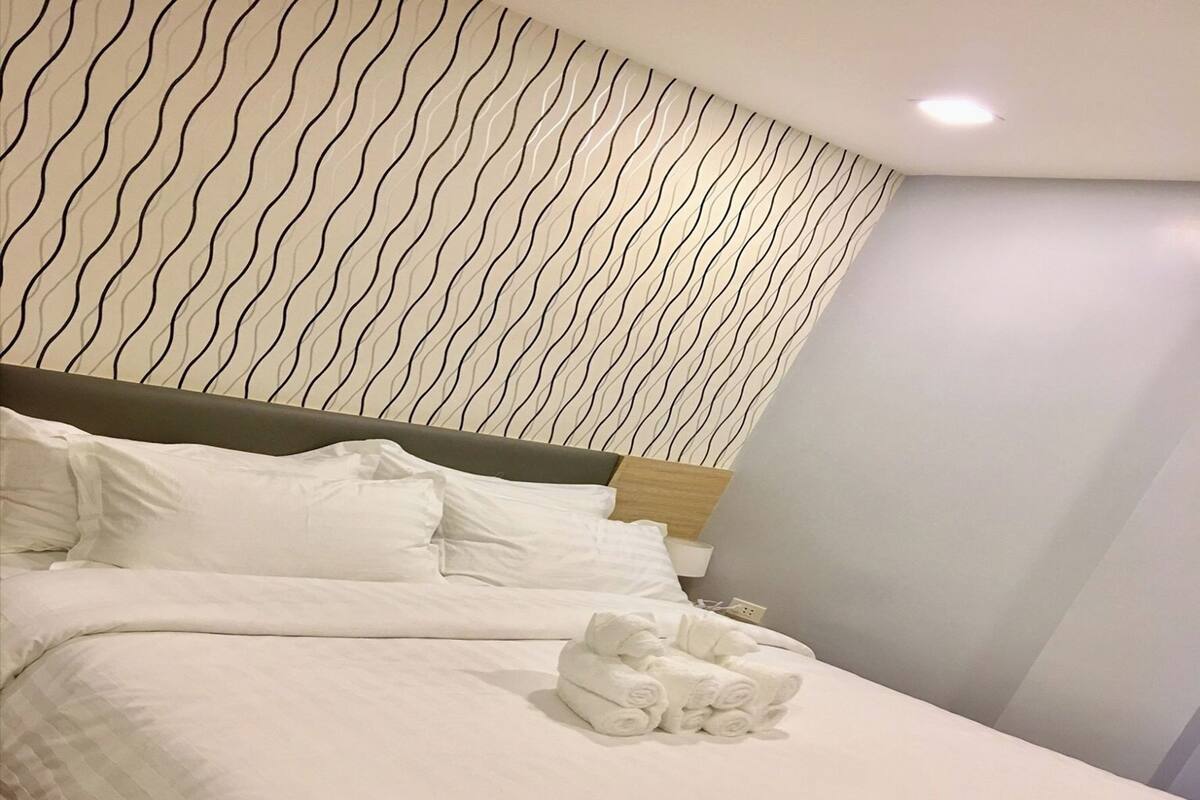 Quarto casal luxo, 1 cama Queen | Wi-Fi de cortesia