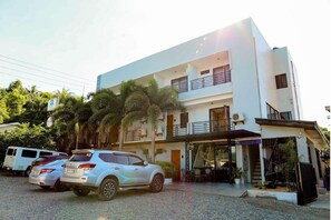 Quarto família | Fachada