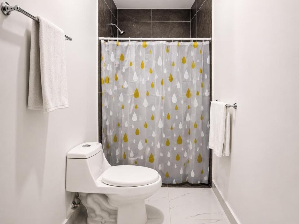 Quarto Clássico, casa de banho anexa | Casa de banho
