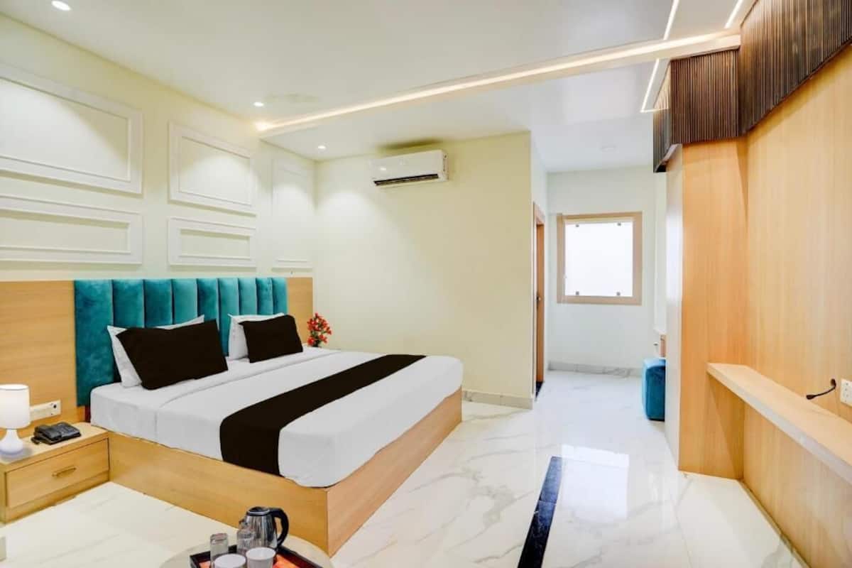 Escrivaninha, Wi-Fi de cortesia, roupa de cama