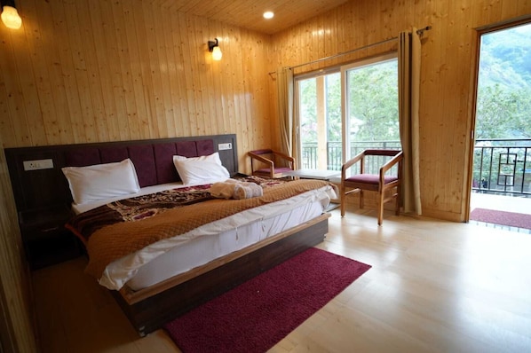 Quarto Deluxe | Camas desdobráveis, roupa de cama fornecida
