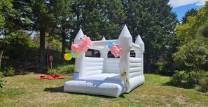 Casa, 4 quartos, para fumantes, piscina particular | Área infantil