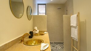 Quarto casal standard | Banheiro