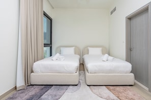 Casa Familiar | Camas de colchão viscoelástico, cofre no quarto 