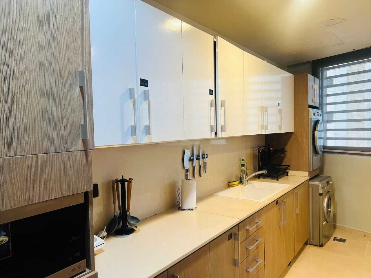 Apartamento Exclusivo, 2 quartos, varanda, vista para o oceano | Cozinha privada | Um frigorífico/congelador grande, um micro-ondas, um forno 