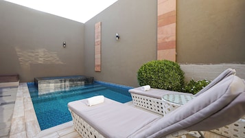 Vila superluxo, sacada, vista para a piscina | Piscina