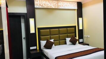 Quarto Clássico com Cama de Casal