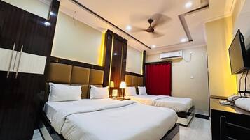 Quarto Clássico com Cama de Casal