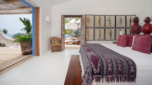 Villa Deluxe, vista para a praia | Roupa de alta qualidade, cofre no quarto, secretária 