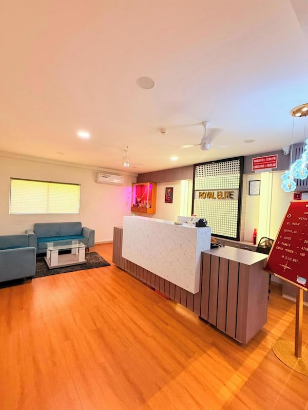 Hotel Royal Elite - Vapi